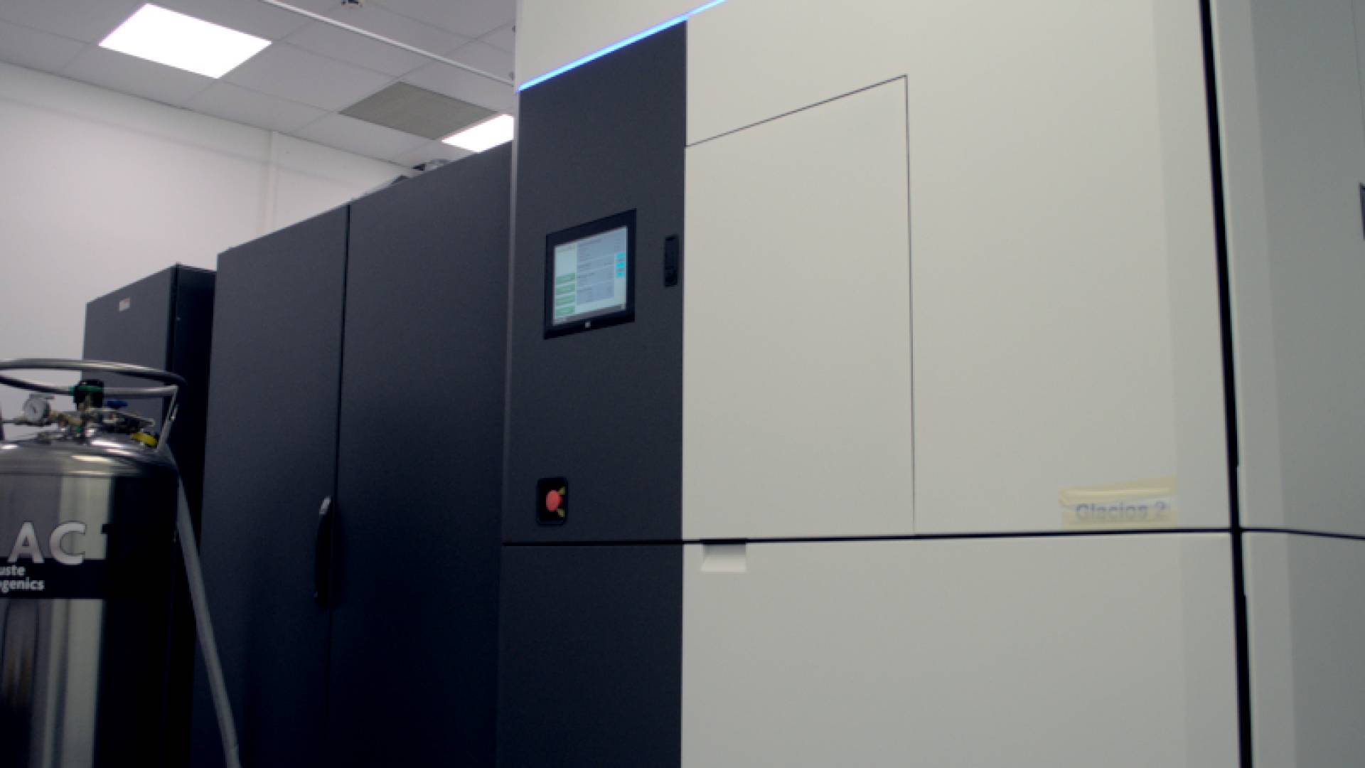 Cryogenic electron microscopy (Cryo-EM) - IECB | EN